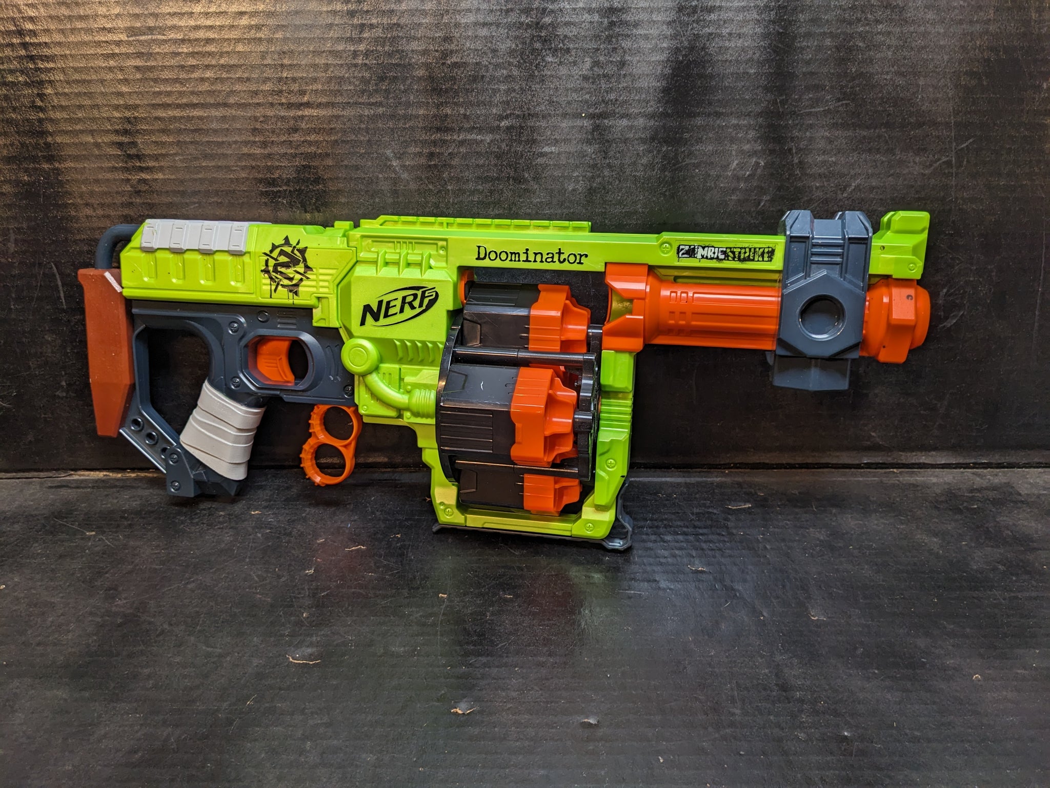 Nerf Zombie Strike Doominator – Blaster Barn